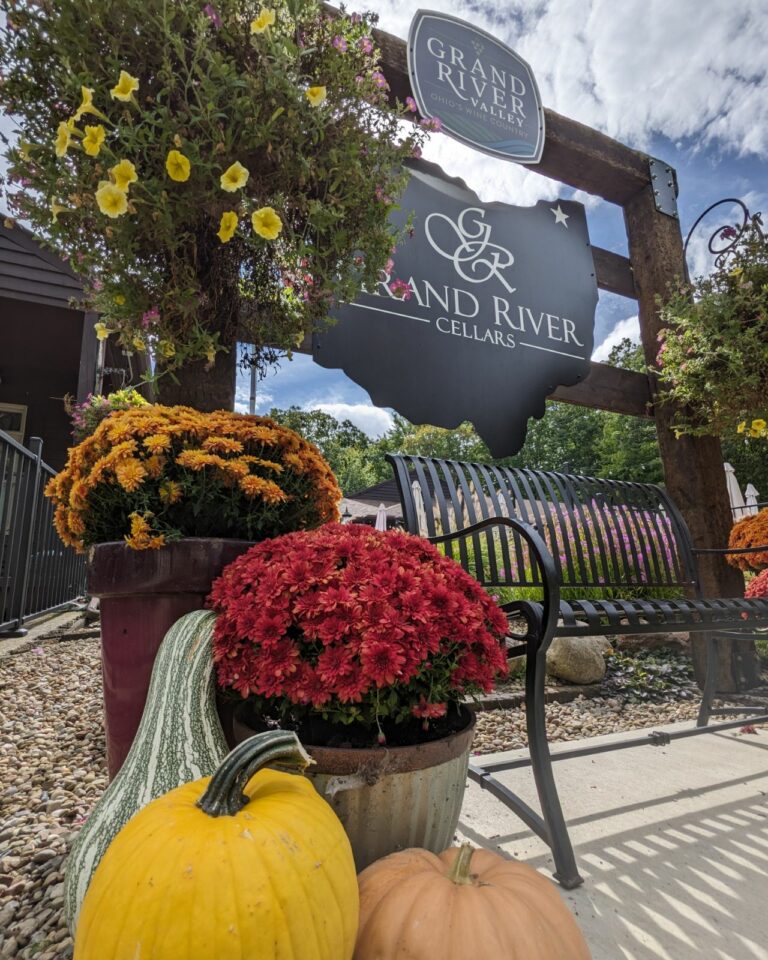 HOMEPAGE_FALL - Grand River Cellars Winery & Restaurant